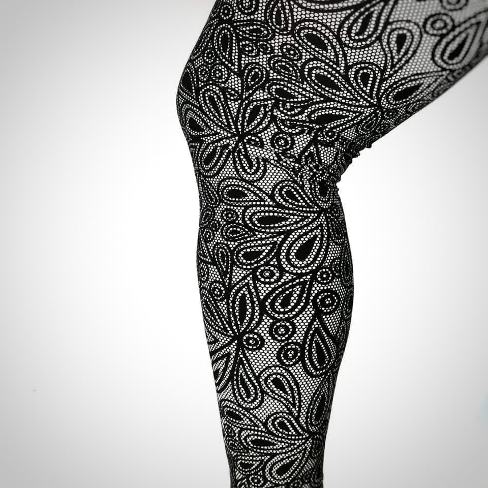 Plus size leggings with lace print – Rock'N Ronde